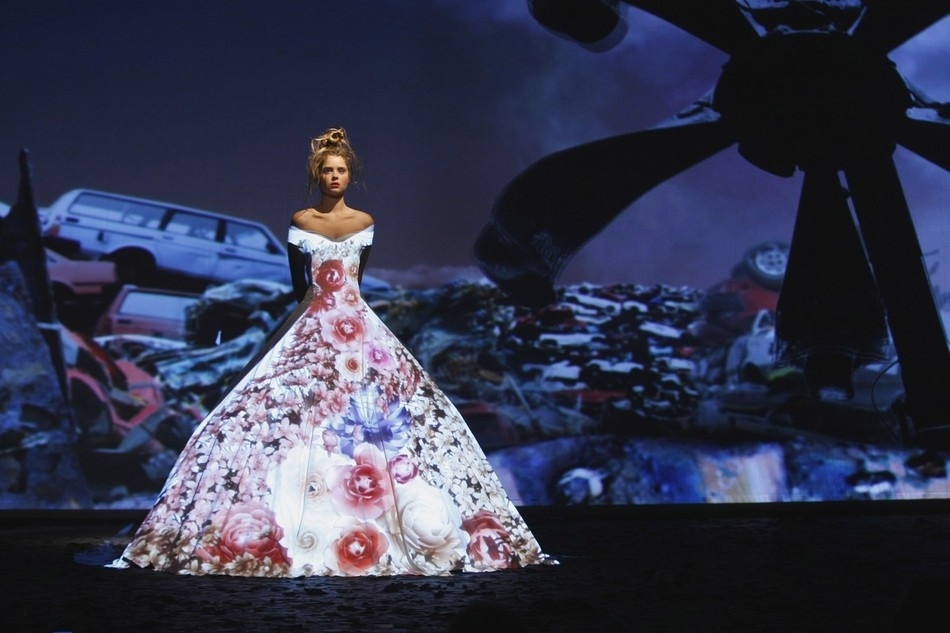 high-tech-haute-couture-dress-13 – Gadgets, fashion and tech for women ...